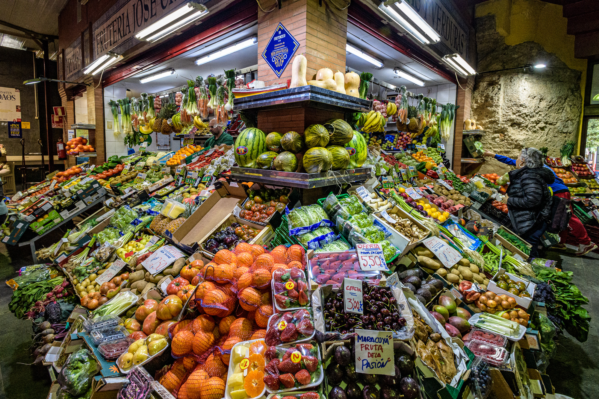 Seven Days in Seville | macrogallery.com